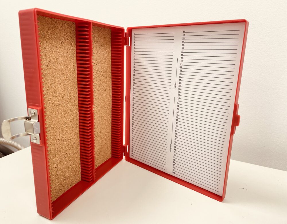 100-Place Slide Storage Box (Red)